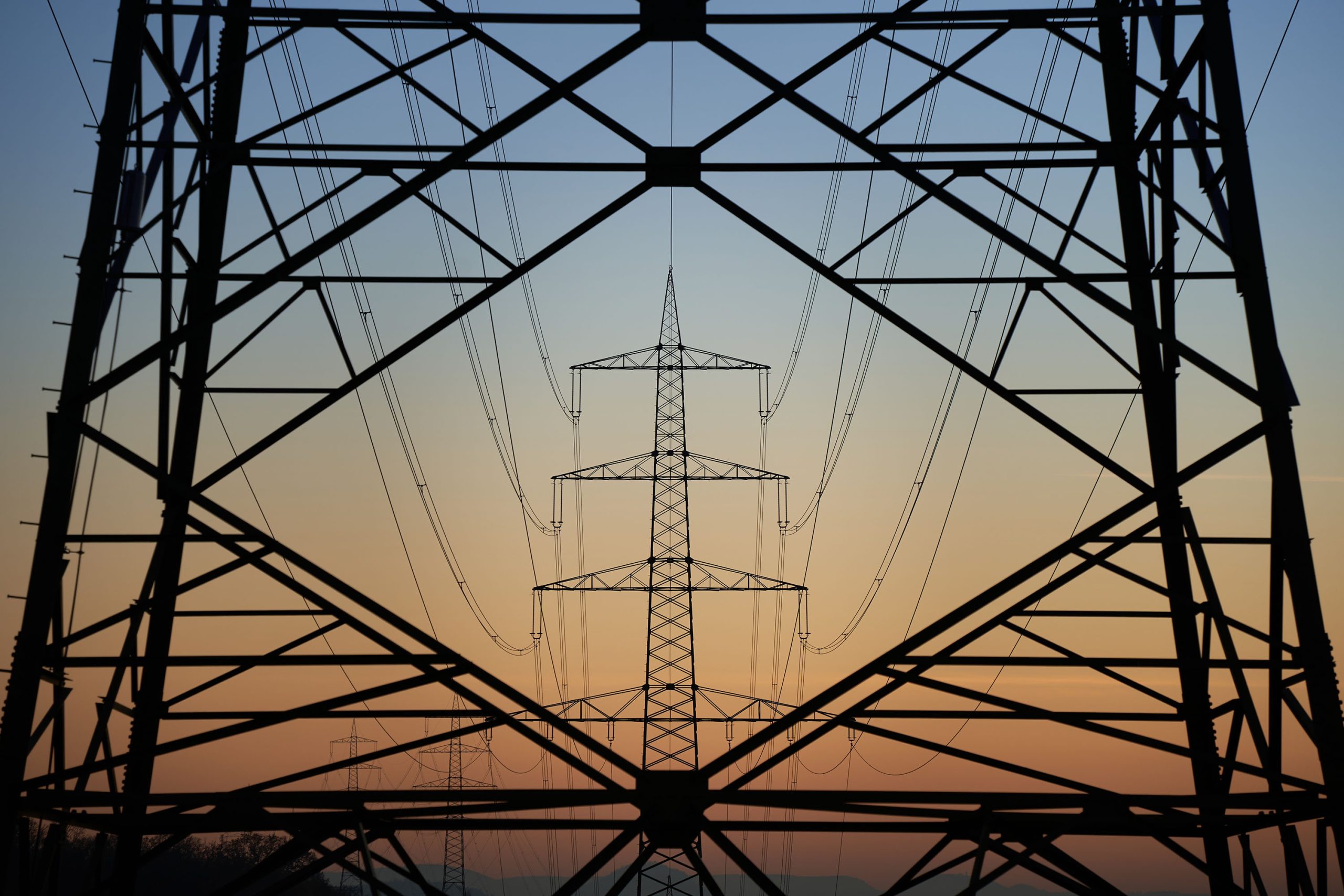 Role of Synchronous Condensers in Grid Inertia Management - Power Line ...